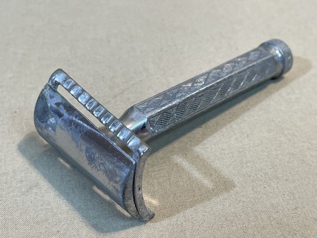 Bunker Militaria: Original WWII Era German Metal Safety Razor