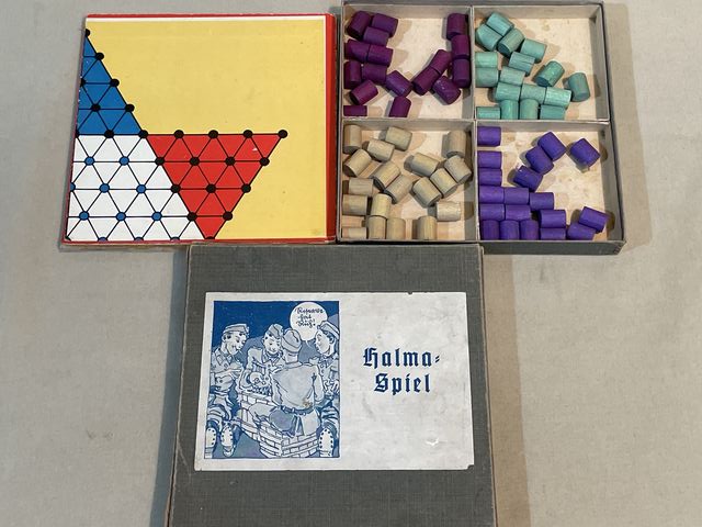 Bunker Militaria: Original WWII German Game Board, Halma-Spiel