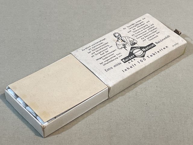 Bunker Militaria: Original WWII Era German Full Box of Kaiser Soda ...