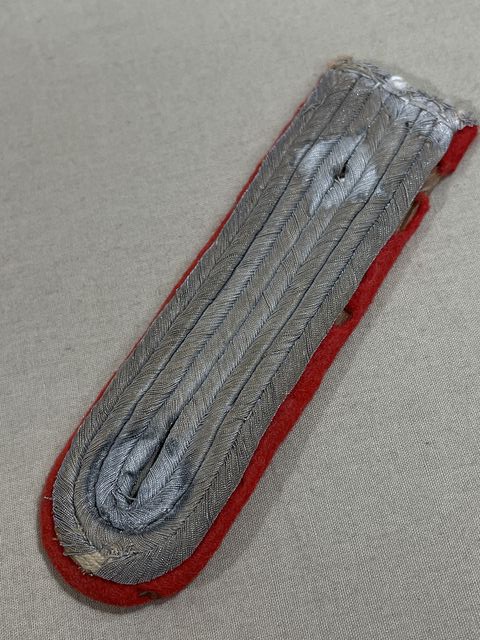 Bunker Militaria: Original WWII German Oberleutnant's Shoulder Board ...