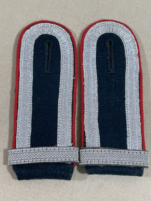 Bunker Militaria: Original WWII German Heer (Army) NCO Shoulder Straps ...