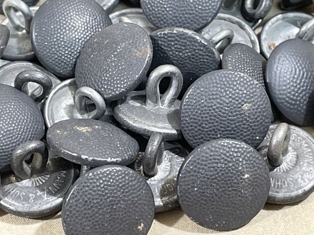 Bunker Militaria: Original WWII German Pebbled Tunic Button, Luftwaffe Blue