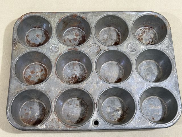 Bunker Militaria: Original WWII US Army Muffin Tin, 1941